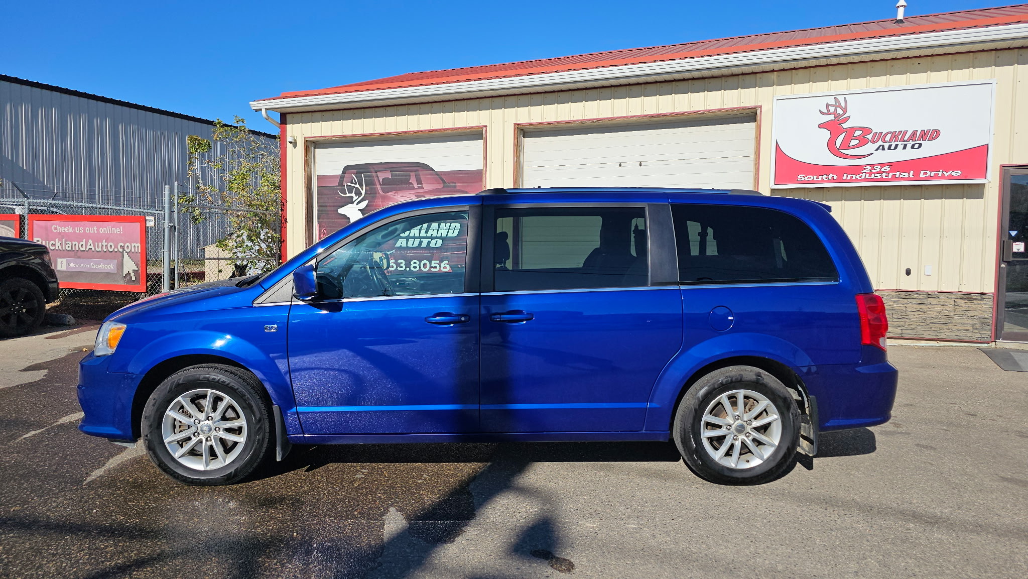 2019 DODGE GRAND CARAVAN BLUE | Buckland Auto